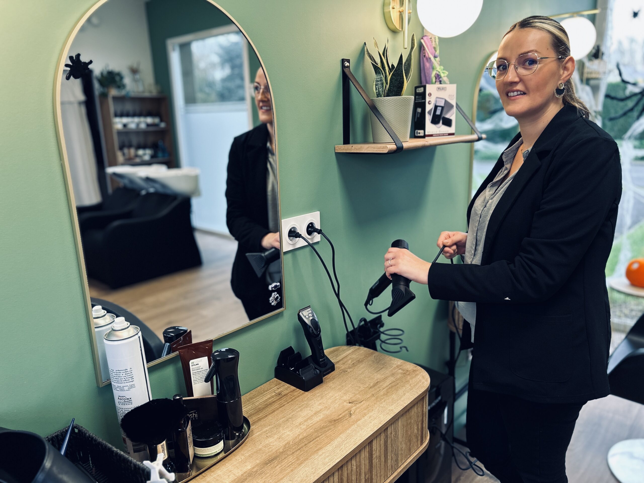 Un coup de pouce qui a bien aidé ces trois chefs de petite entreprise ...